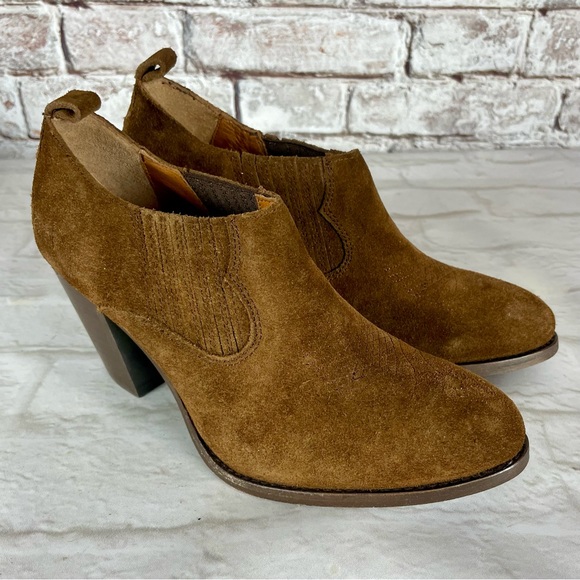 Frye | Shoes | New Frye Ilana Shootie Bootie 65 Oiled Suede Ankle Boot ...